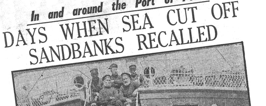April 2015: Paddle Steamer Captain Given Clock in Recognition of his ...
