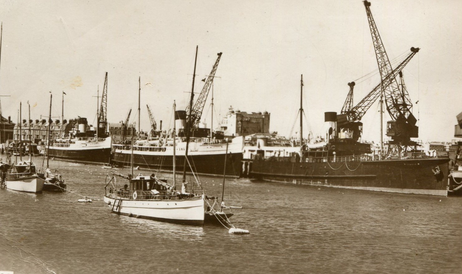 August 2023: Competition for Cosens – Kingswear Castle